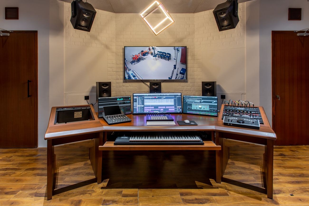 River Records Studios - Dynamics School of Audio